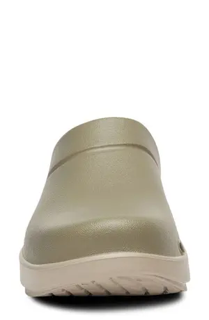 OOFOS Clog