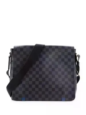 LOUIS VUITTON District Nm Messenger Bag Damier Graphite Mm Crossbody Bag - Black