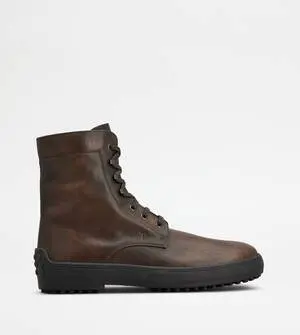 TOD'S Winter Gommino Ankle Boots In Leather - Brown