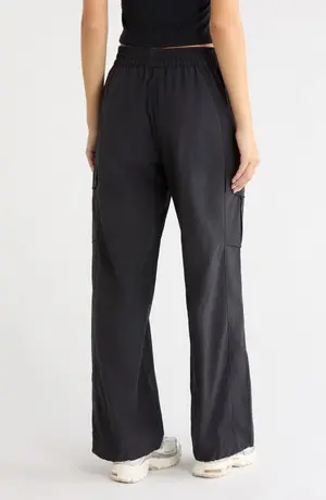 MPG Wide Leg Cargo Pants