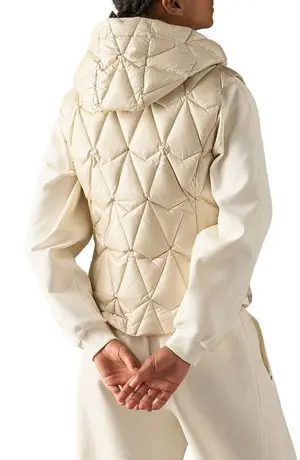 Moose Knuckles Lightweight Hooded Water Repellent Down Vest - Alabaster
