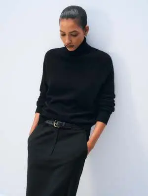 WHITE & WARREN Cashmere Rib Trim Easy Turtleneck Sweater In Size - Black