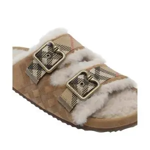 Burberry Urchin Sandals In Check Shearling