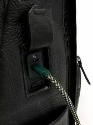 PIQUADRO Buckle-fastening Pebbled-leather Backpack