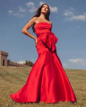 Mac Duggal Strapless Satin Mermaid Gown With Oversize Bow