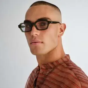 Le Specs Tension
