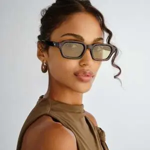 Le Specs Tension