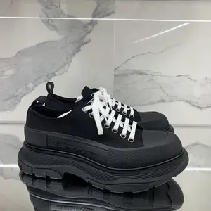 Alexander McQueen Tread Slick Low-top Sneakers - Black