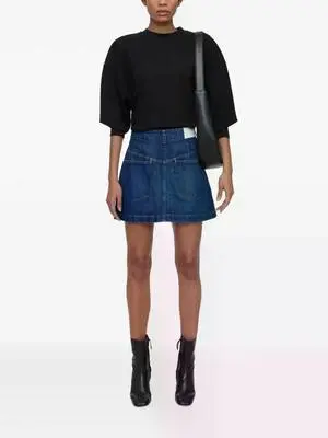 Closed Crew-neck Long-sleeve Sweatshirt