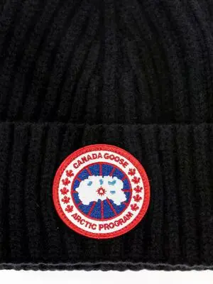 Canada Goose Ribbed-knit Logo-patch Beanie Hat