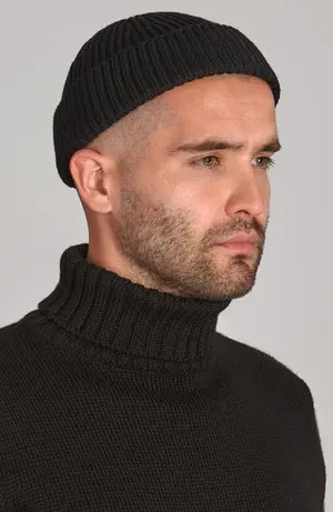 PAUL JAMES Craster Merino Fisherman Beanie Black