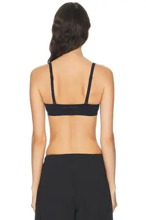 NIKESKIMS Studio Stretch Micro Bra In Black
