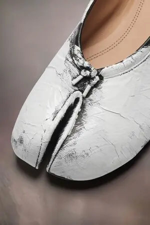 MAISON MARGIELA Tabi Ballet Flats