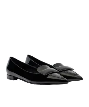 STUART WEITZMAN Sovinnie Flat
