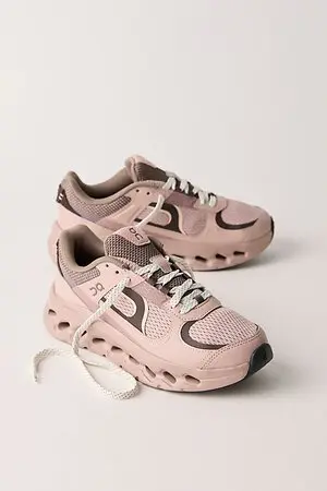On Cloudtilt Arc Sneakers - Biscuit/sable