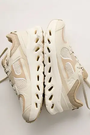 On Cloudtilt Arc Sneakers - Grain/ivory