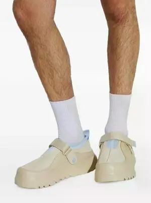 UGG Peakmod Lowcut Round-toe Sneakers