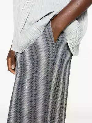 Issey Miyake Zig Zag-print Pleated Cropped Trousers - Grey