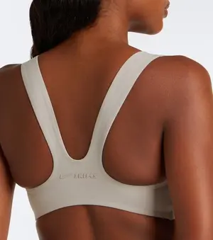 NIKESKIMS Studio Stretch Sports Bra