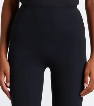 NIKESKIMS Studio Stretch Capri Leggings