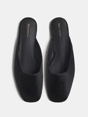 REFORMATION Inez Flat Mule Haircalf - Black