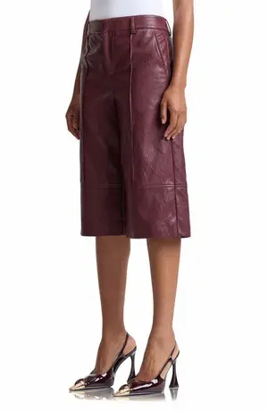 Avec Les Filles Pintuck Faux Leather Trouser Shorts - Wine
