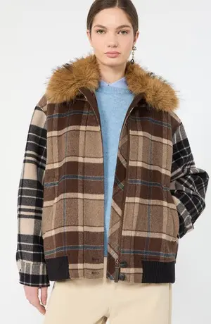 Max Mara Divina Virgin Wool Short Jacket With Faux Fur Collar