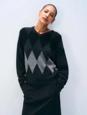 WHITE & WARREN Cashmere Argyle Oversized V-neck Sweater In Size - Black