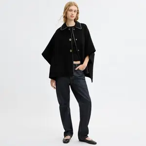 COACH Turnlock Cape - Black