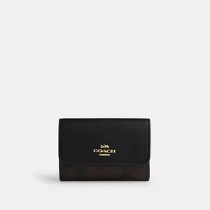 COACH OUTLET Flap Card Case In Signature Canvas - Gold/walnut/black