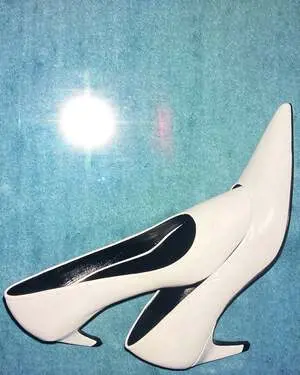 JUDE Blade Pump Creased Leather - White
