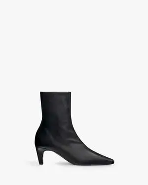 JUDE Cave Ankle Boot In Stretch Leather