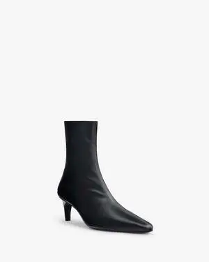 JUDE Cave Ankle Boot In Stretch Leather