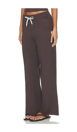 Vuori Halo Essential Wide Leg Pant In Brown