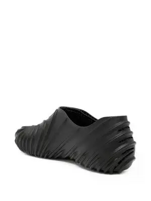 ALIVEFORM Dermis Sneakers
