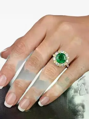 HYT JEWELRY Emerald And Diamond Ring - Silver