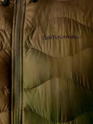 PEAK PERFORMANCE Helium Quilted Hooded Jacket - Green