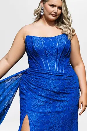 SYDNEY'S CLOSET Stretch Lace Slim Formal Dress