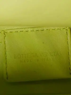Bottega Veneta Small The Point Triangle Handbag - Green
