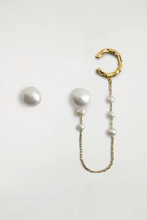 Cos Asymmetric Freshwater Pearl Chain Cuff Earrings - Gold