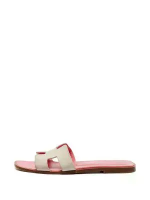 Hermès Oran Suede Sandals - Neutrals