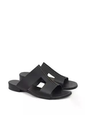 Hermès Contrast-stitch Flat Sandals