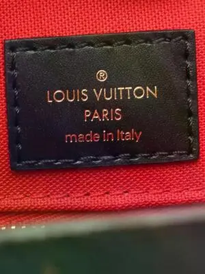 LOUIS VUITTON Gm On-the-go Monogram Giant Reverse Tote Bag