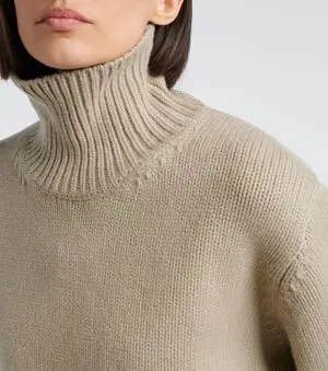 TOTEME Oversized Wool Turtleneck Sweater