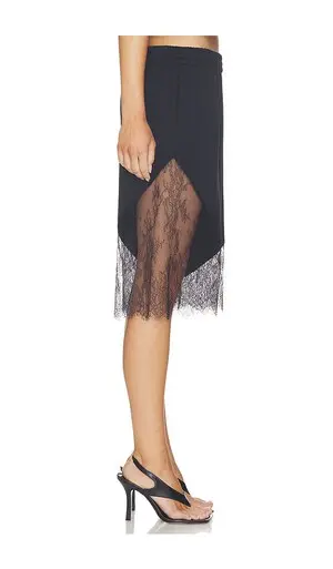 HAELO Lace Fade Track Short
