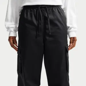 Nike Sportswear Loose Mid-rise Utility Cargo Pants