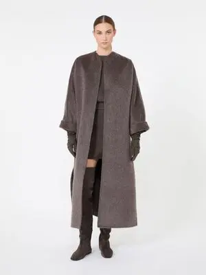 Max Mara Oversized Coat In Camel And Mohair - Mud