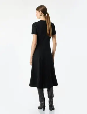 Koton Short Sleeve Crew Neck Flare Dress
