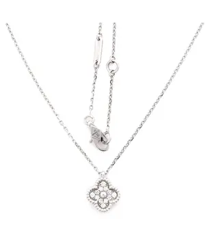 VAN CLEEF & ARPELS Sweet Alhambra Pendant Necklace 18k Gold With Diamonds