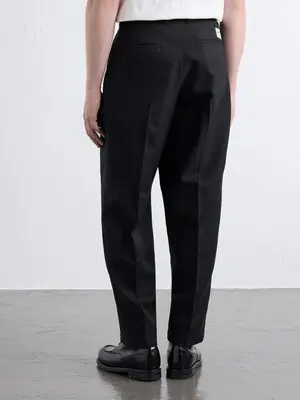 NEIGHBORHOOD Tapered Pleated Twill Trousers